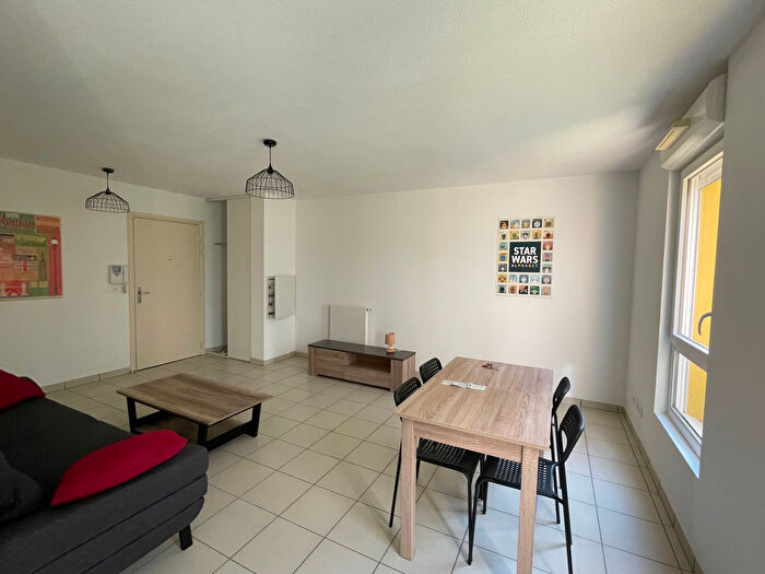 Bègles, Terres Neuves : Appartement 3 pièces à louer