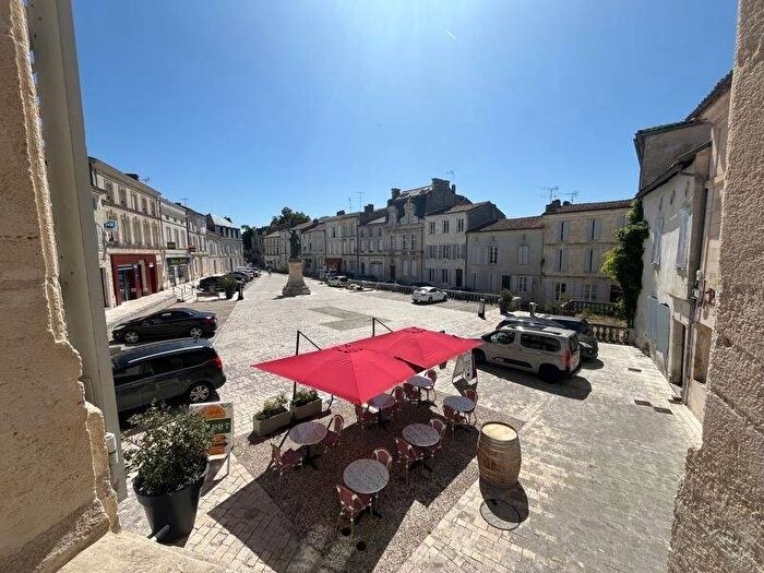 Appartement 4 pièces à Jonzac, à louer