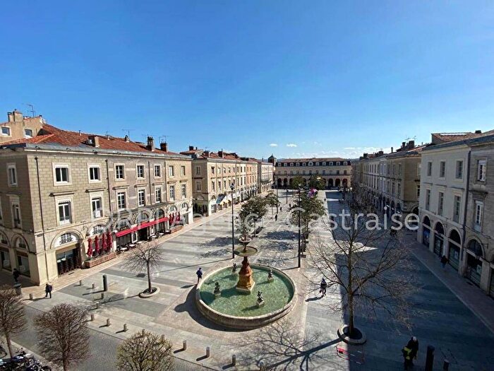 Appartement à louer - Centre Ville, Castres - 3 pièces - 2 chambres