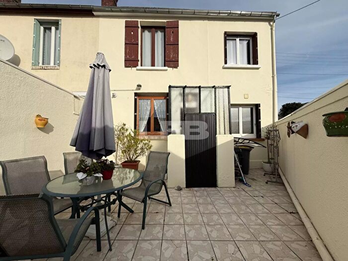 Maison 6 pièces à vendre à Bornel
