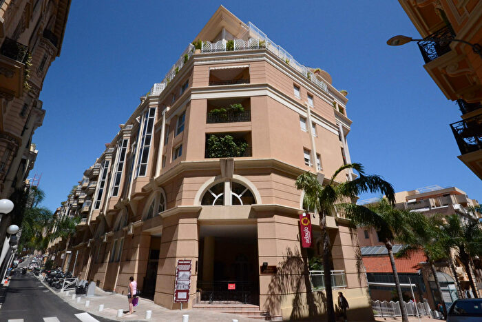 Beausoleil, Centre-ville, Carnier : Appartement 1 pièce à louer