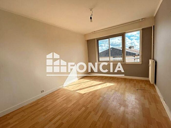 Appartement à louer - Centre-Halles Carnot, Limoges - 4 pièces - 3 chambres