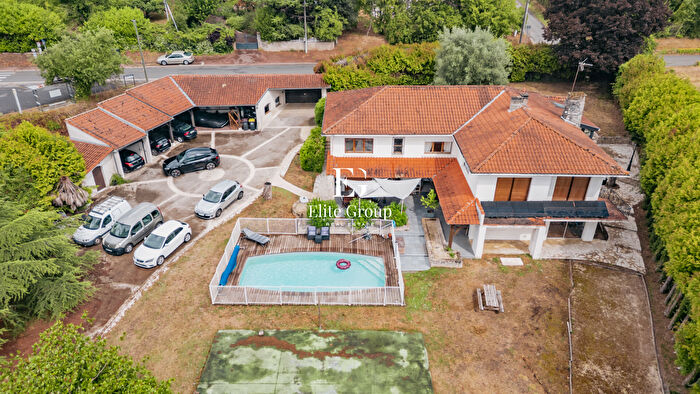 Maison 8 pièces à vendre à Linars