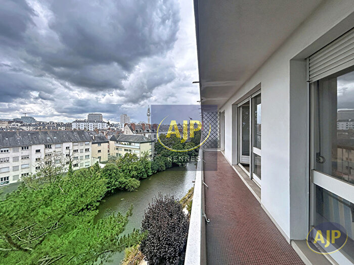 Appartement 5 pièces à vendre - Quartiers Centre, Saint-Hélier, Gare