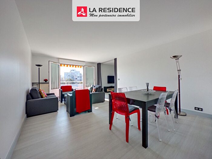 Appartement à vendre - Chatou, Nord - 4 pièces - 2 chambres