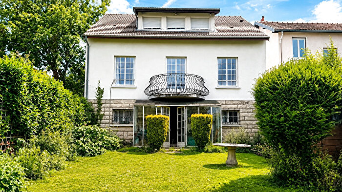 Épinay-sur-Orge : Maison 7 pièces à vendre