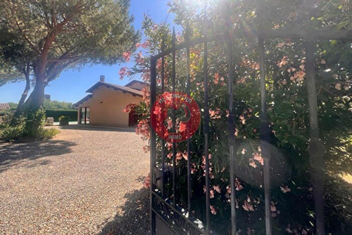 Maison à vendre - Pradère-les-Bourguets - 6 pièces - 4 chambres