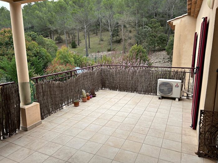 Appartement à vendre - Vauvenargues - 3 pièces - 2 chambres