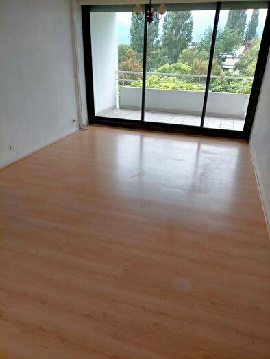Bealieres, Meylan : Appartement 4 pièces à louer