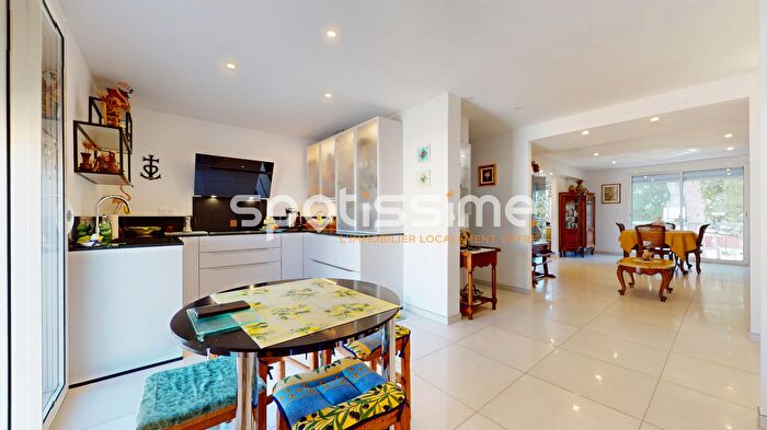 Appartement à vendre - Balaruc-les-Bains - 4 pièces - 3 chambres