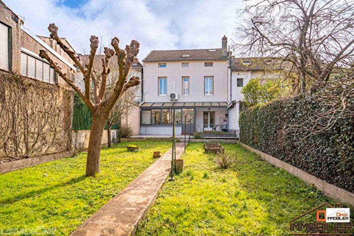 Maison à vendre - Agen - 6 pièces - 4 chambres