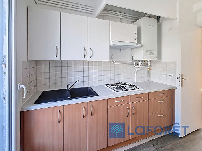 Appartement à louer - La Valette-du-Var, Centre-ville - 3 pièces - 1 chambre