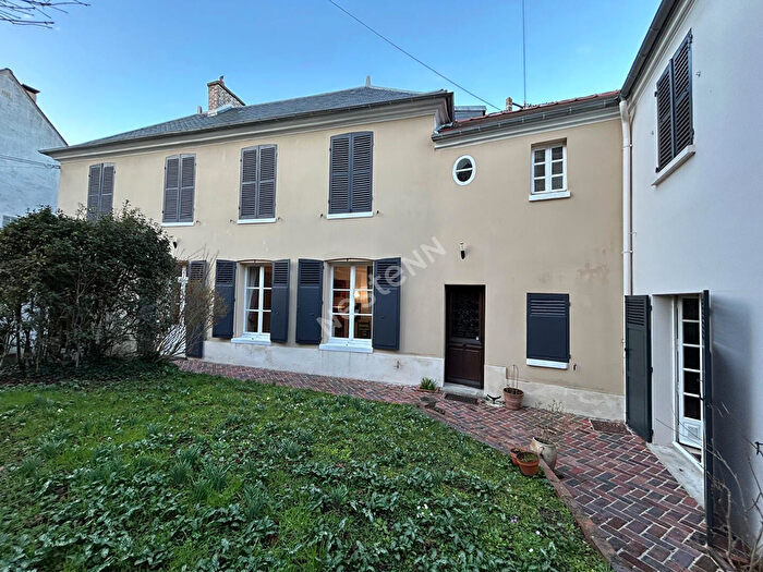 Maison à vendre - Pontoise, Centre-ville - 8 pièces - 4 chambres