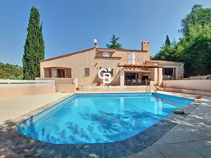 Maison à vendre - Roquebrune-sur-Argens, Golf - 6 pièces - 3 chambres