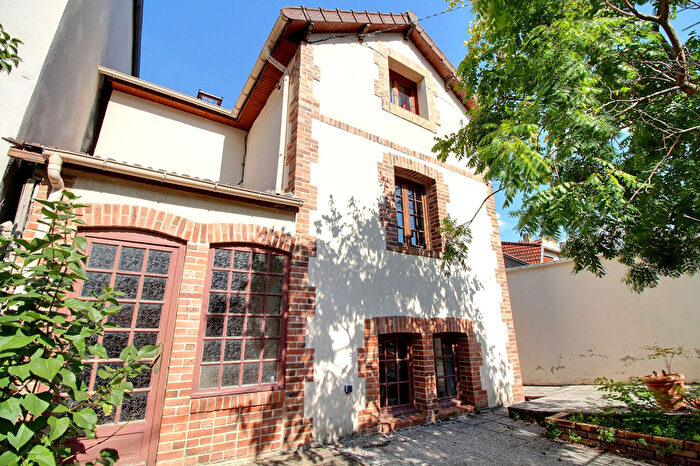 Maison à vendre - Colombes, Europe - 6 pièces - 4 chambres