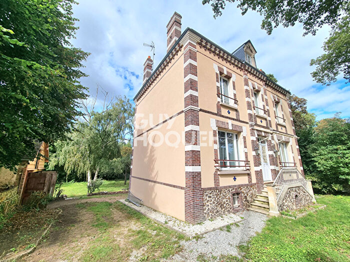 Dreux, Centre-ville : Maison 9 pièces à vendre