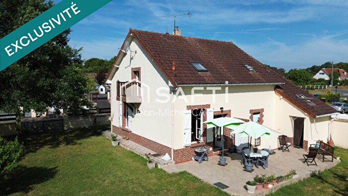 Maison 7 pièces à vendre à Cernoy-en-Berry