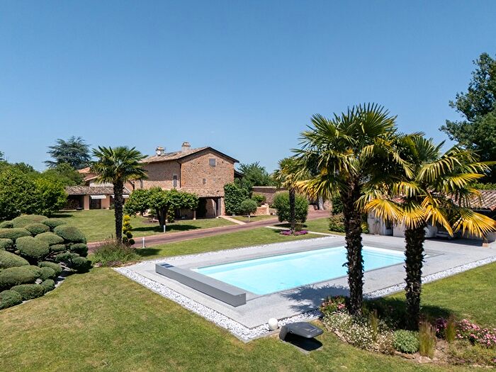 Charnay-lès-Mâcon - Maison 9 pièces à vendre