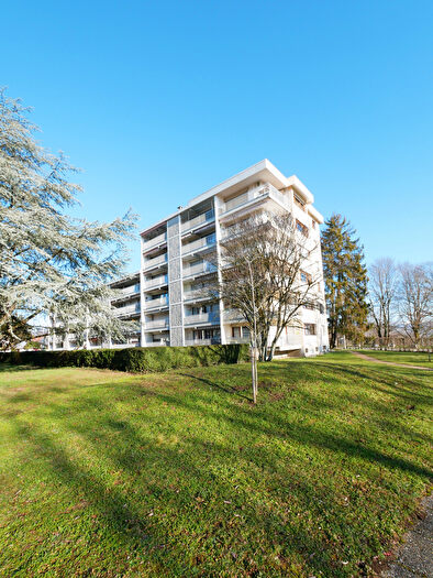 Maisons à vendre et appartements à louer - 1