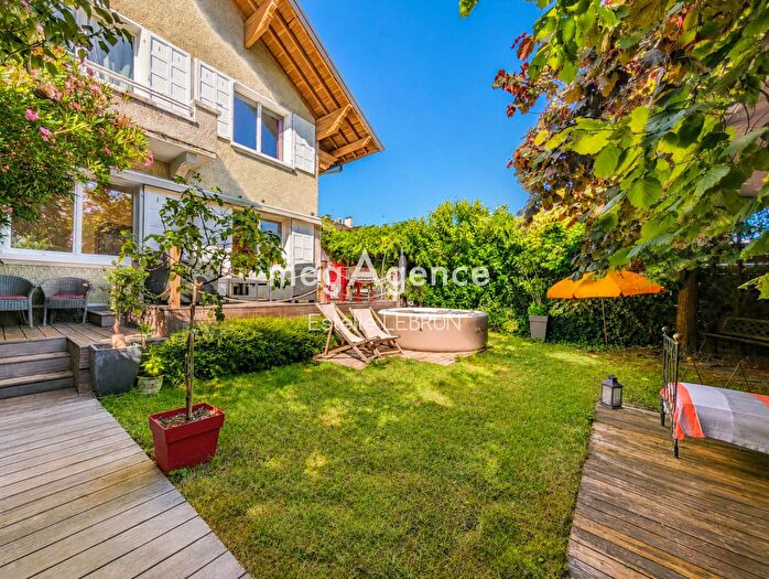 Maison 8 pièces à vendre à Meythet