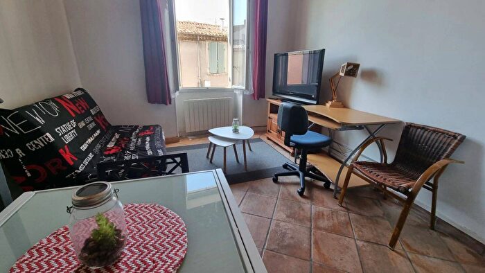 Appartement à louer - Gambetta, Nîmes - 1 pièce