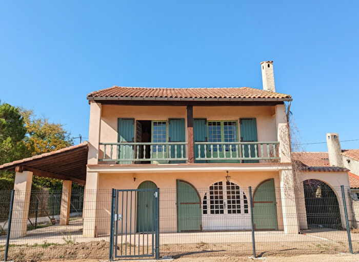 Maison à vendre - Arles - 5 pièces - 4 chambres