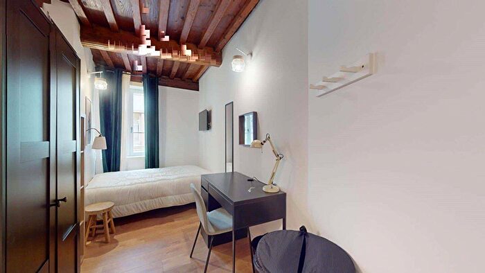 Appartement à louer - Centre-Ancienne Ville, Metz - 1 pièce