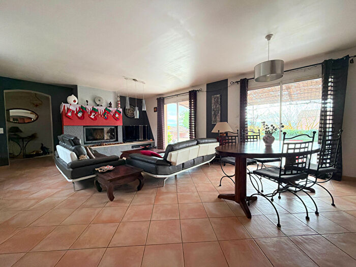 Maison à vendre - Pertuis, Centre-ville, Fours à Chaux, Claret - 6 pièces - 4 chambres