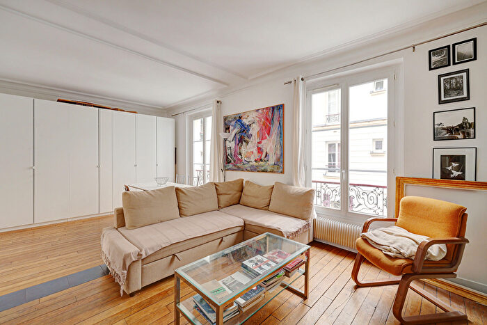 Appartement à vendre - Paris e , Secrétan, Jaurès - 2 pièces - 1 chambre