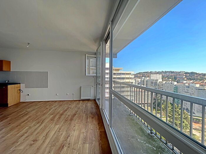 Appartement à vendre - Saint-Étienne, Saint-Roch, Vivaraize, Valbenoite, Centre Deux - 3 pièces - 1 chambre