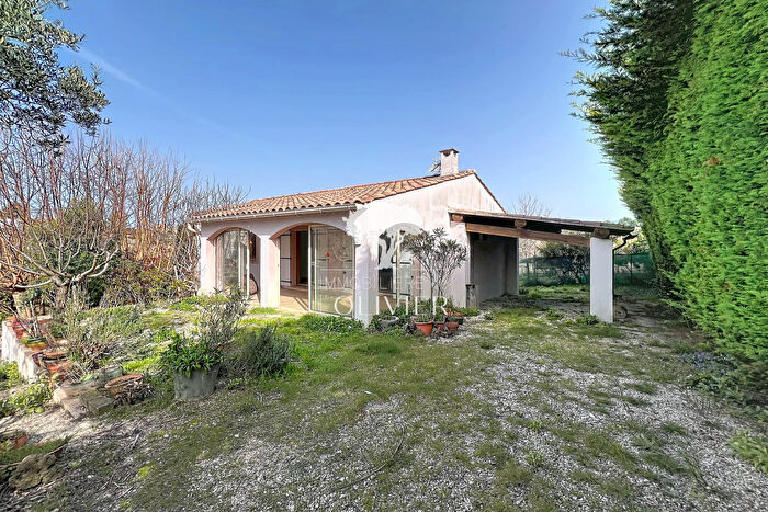 Maison à vendre - Apt - 4 pièces - 3 chambres