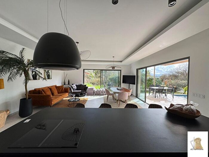 Maison à vendre - Ajaccio, Mezzavia - 4 pièces - 3 chambres