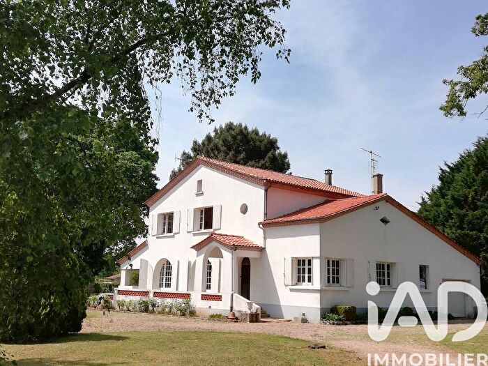 Maison à louer - Montcaret - 7 pièces - 5 chambres