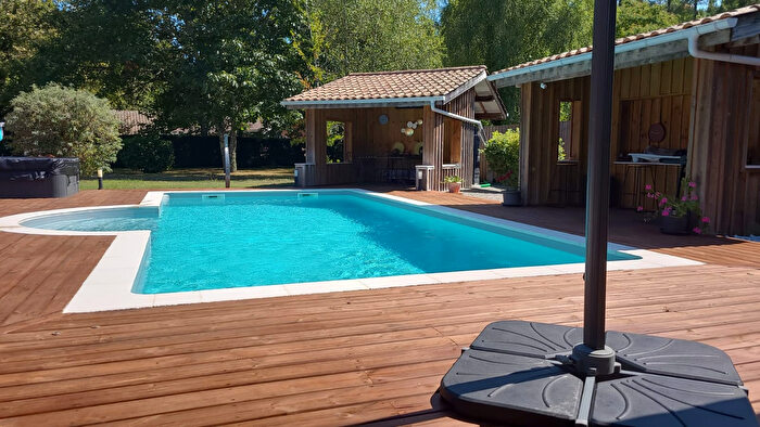 Maison à vendre - Belin-Béliet - 7 pièces - 4 chambres