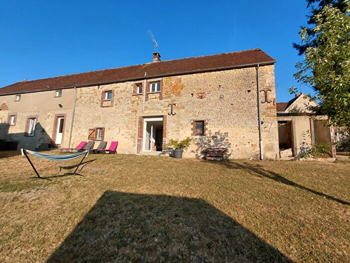 Maison 8 pièces à Mortagne-au-Perche, à vendre