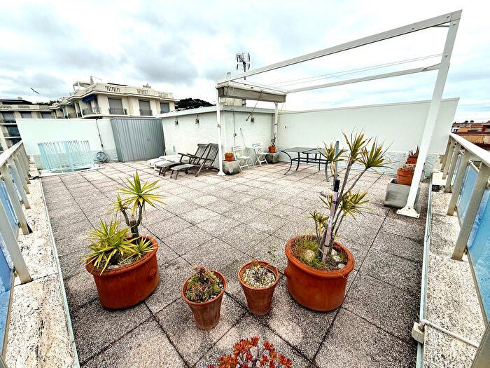 Appartement à vendre - Cannes, Pointe Croisette - 2 pièces - 1 chambre