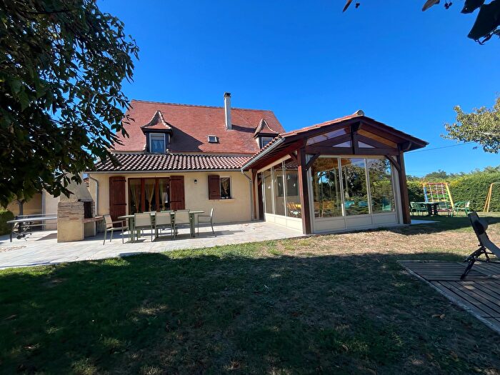 Issigeac : Maison 11 pièces à vendre