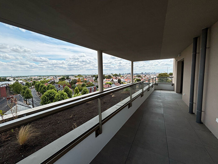 Appartement 4 pièces à louer - Nantes, Eraudière, La Marrière, Rond-point de Paris