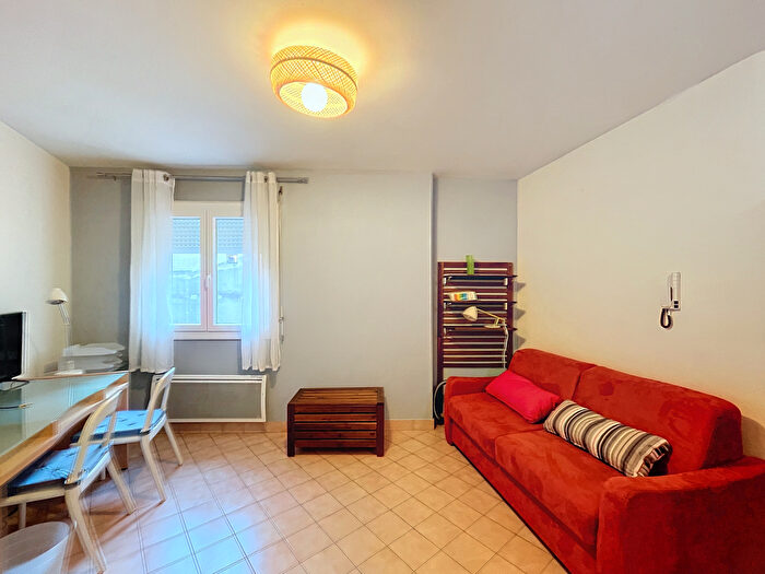 Appartement à louer - Avignon, Raspail, Vernet - 1 pièce