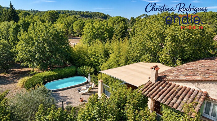 Saint-Antonin-du-Var - Maison 6 pièces à vendre