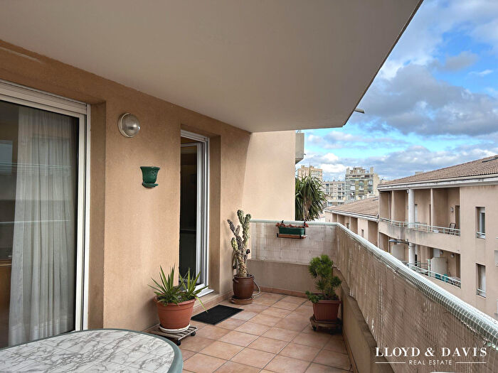 Appartement à vendre - Marseille e , Baille - 4 pièces - 3 chambres