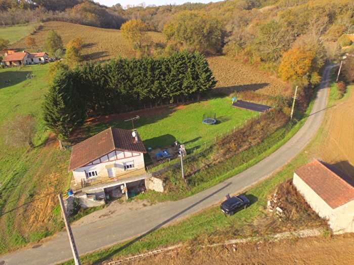 Maison à vendre - Lusignan-Petit - 4 pièces - 3 chambres