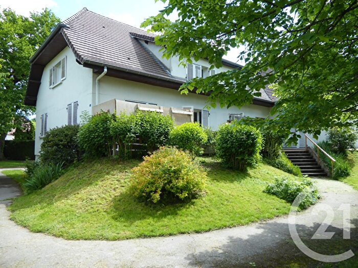 Appartement à louer - Mont-sous-Vaudrey - 5 pièces - 3 chambres