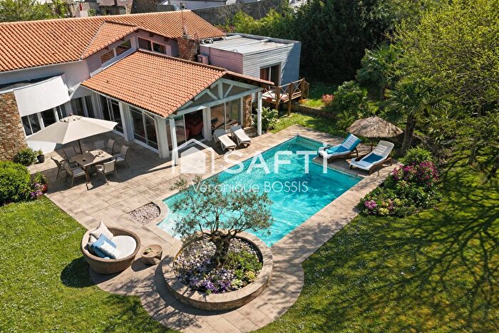 Maison 9 pièces à vendre à La Roche-sur-Yon, Pentagone, Pont-Morineau