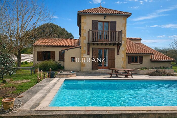 Maison à vendre - Ménesplet - 6 pièces - 5 chambres