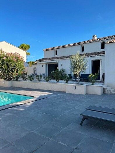 Maison à louer - Éguilles - 5 pièces - 2 chambres