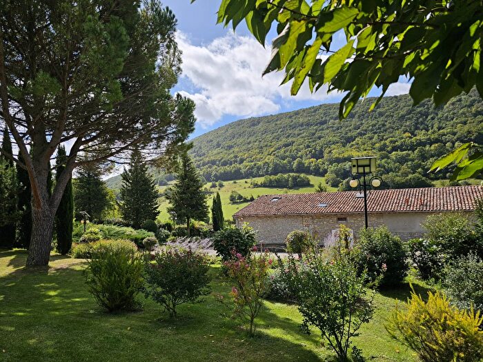 Maison à vendre - Raissac - 10 pièces - 8 chambres