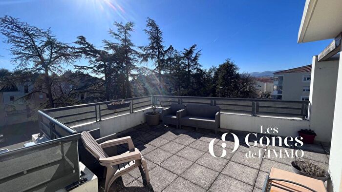 Centre, Craponne : Appartement 4 pièces à louer