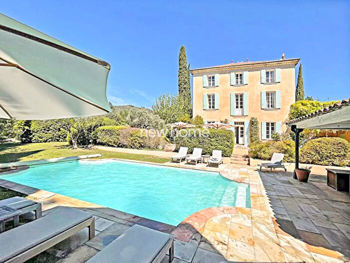 Maison à vendre - Salernes - 8 pièces - 7 chambres