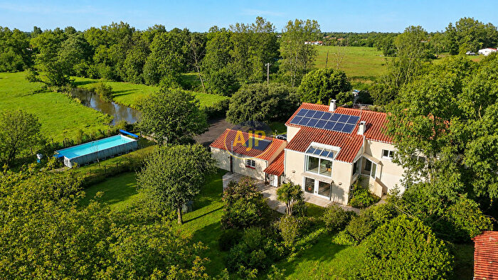 Le Perrier - Maison 7 pièces à vendre